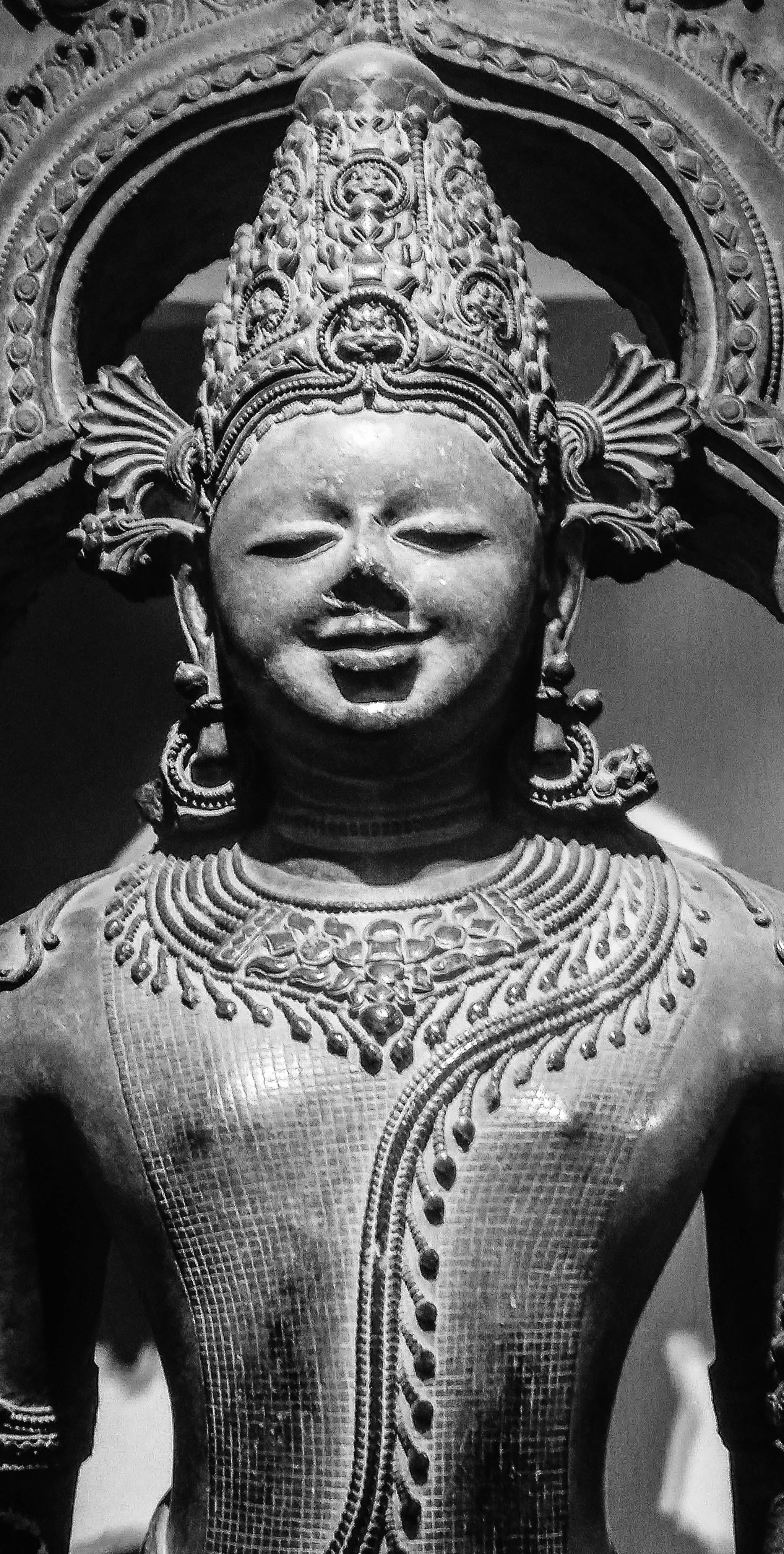 Jewellery in Indian Iconography – Moni Gāthā